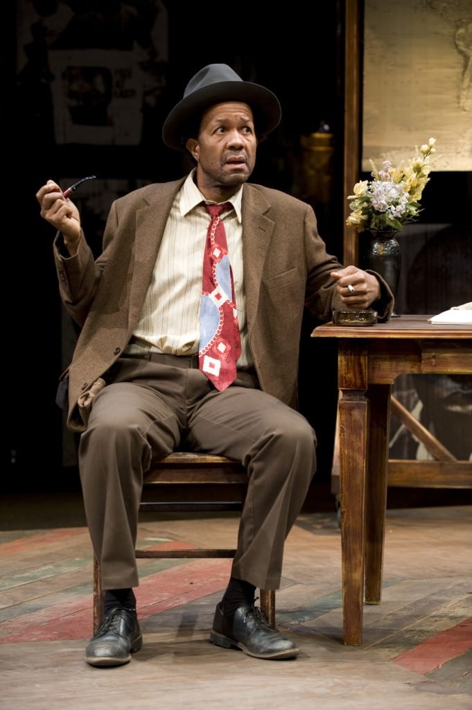 Sizwe Banzi is Dead - Theatre reviews