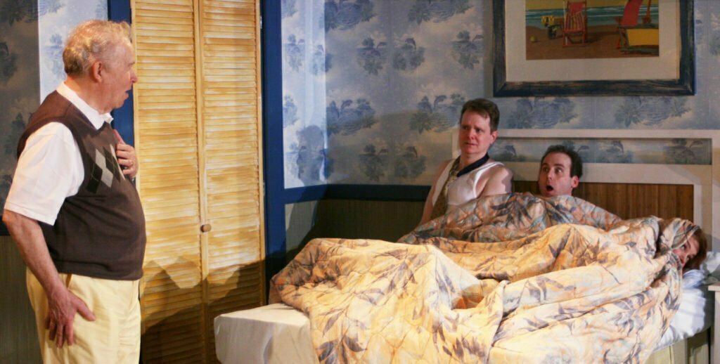 Unnecessary Farce - Theatre reviews