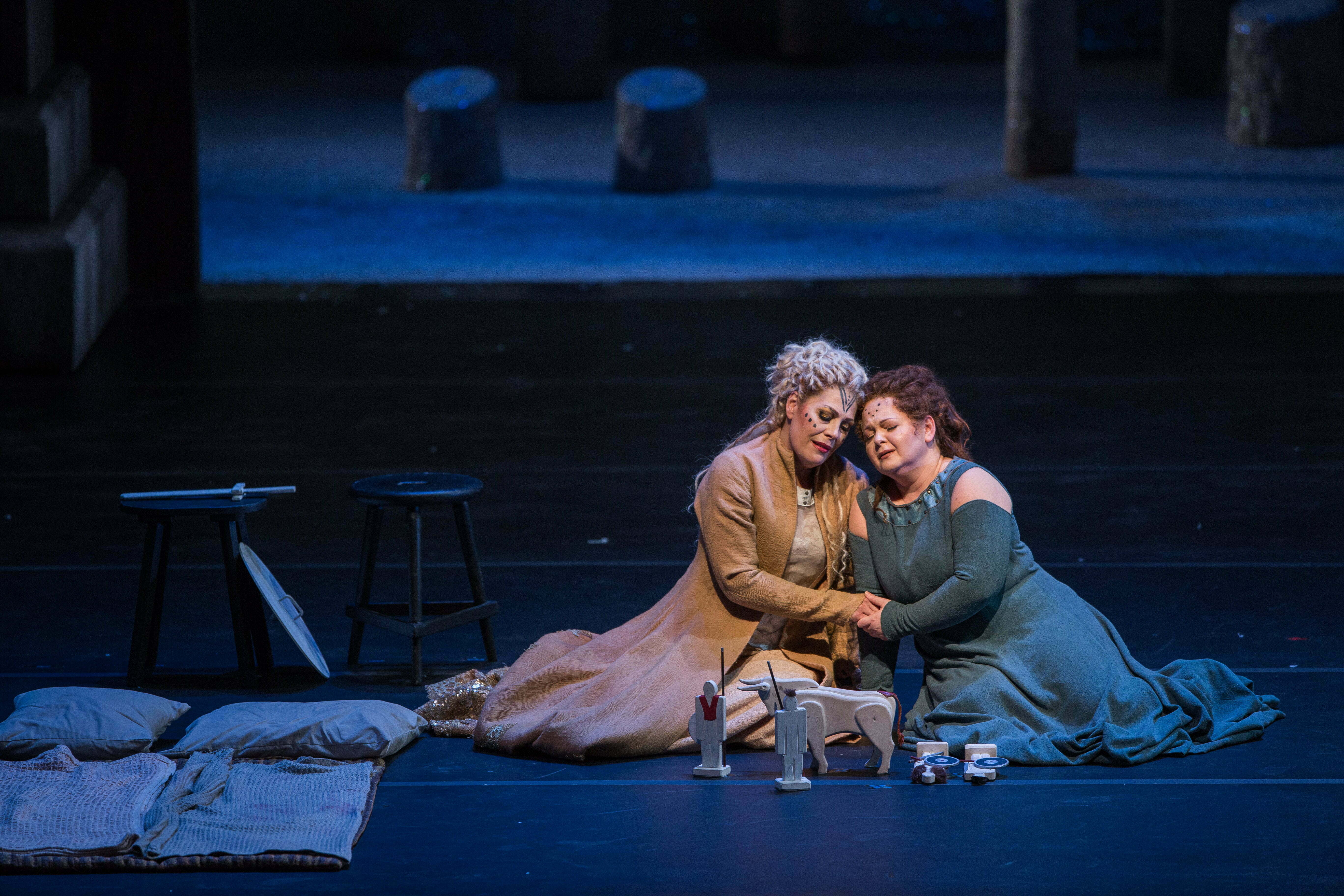 Norma - Theatre reviews